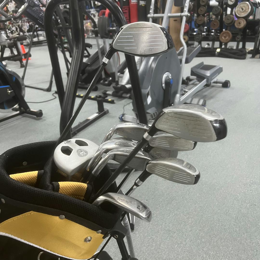 Used John Daly 12 Piece Graphite Men's Club Sets | SidelineSwap