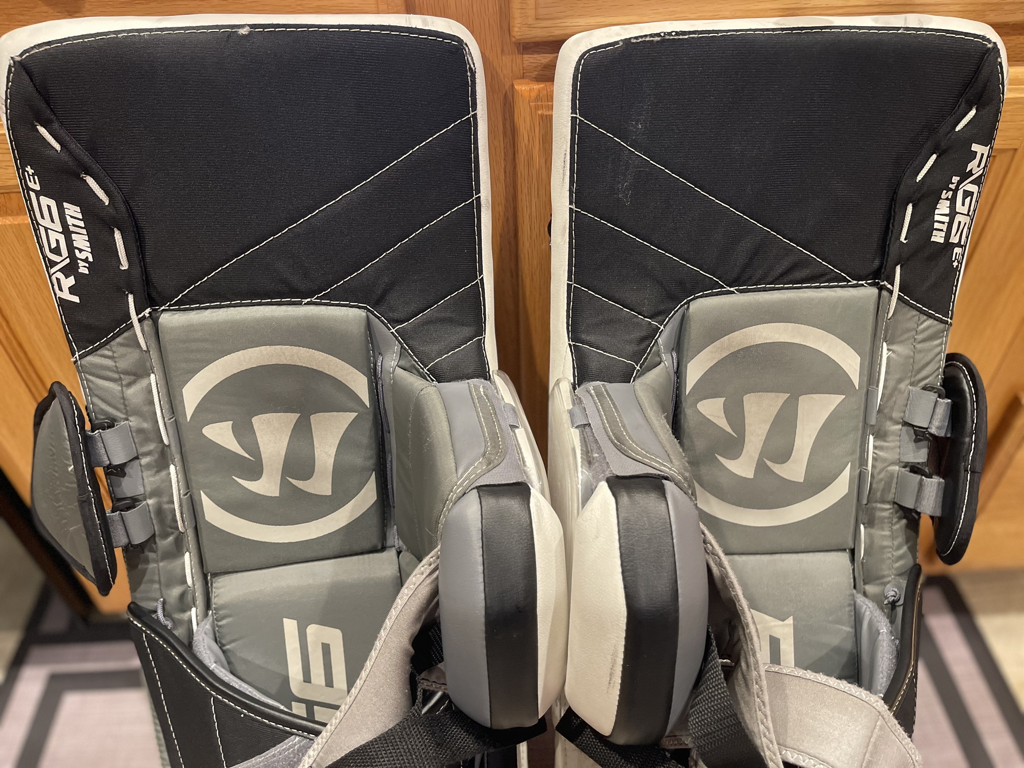 Warrior RG6 Leg Pads | SidelineSwap