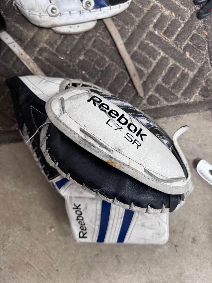 Used 35" + 2 Reebok 7K Regular Goalie Full Set | SidelineSwap
