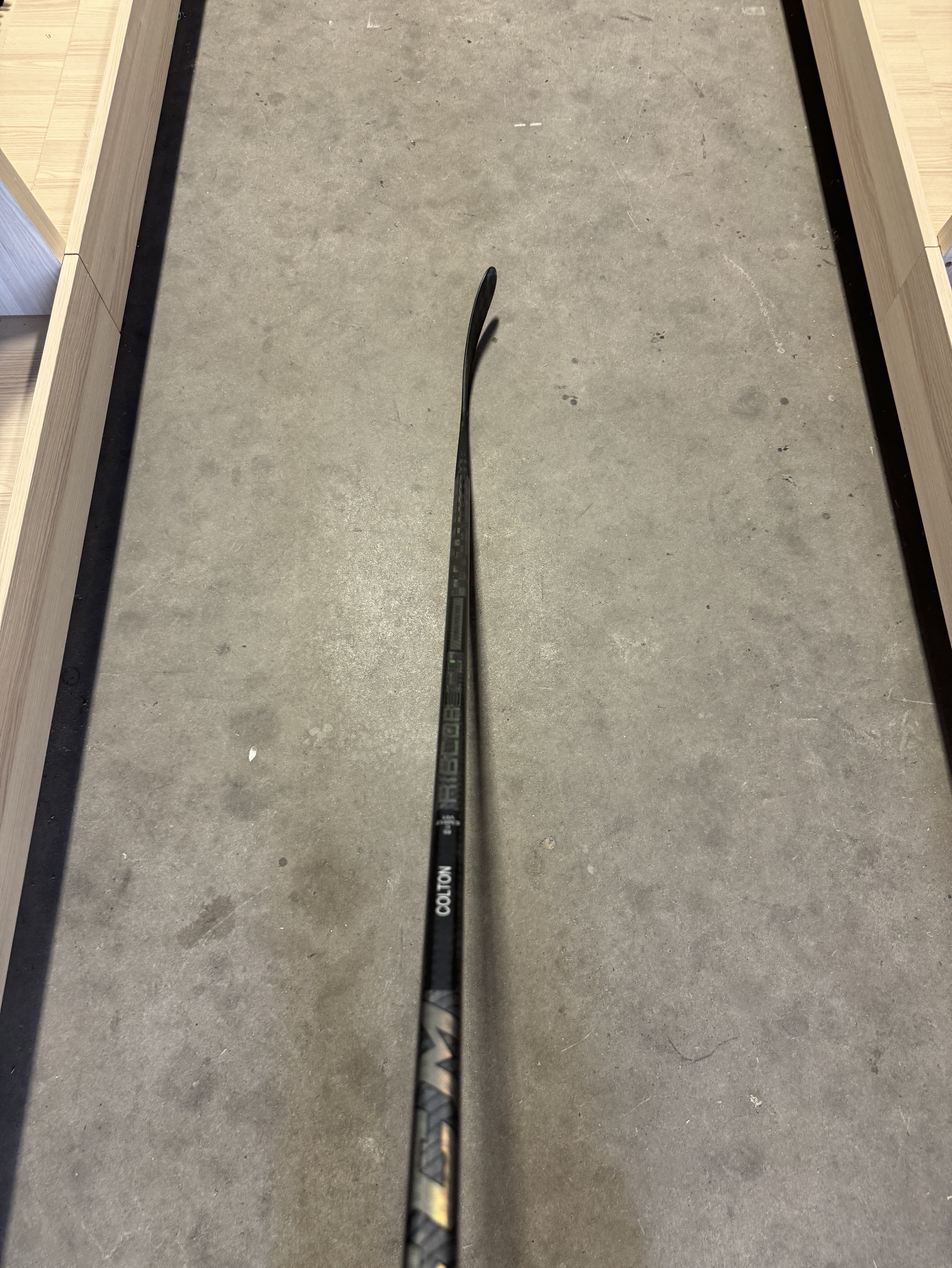 (NHL) New Senior CCM Left Hand P29 85 Flex Pro Stock RibCor Trigger 6 ...