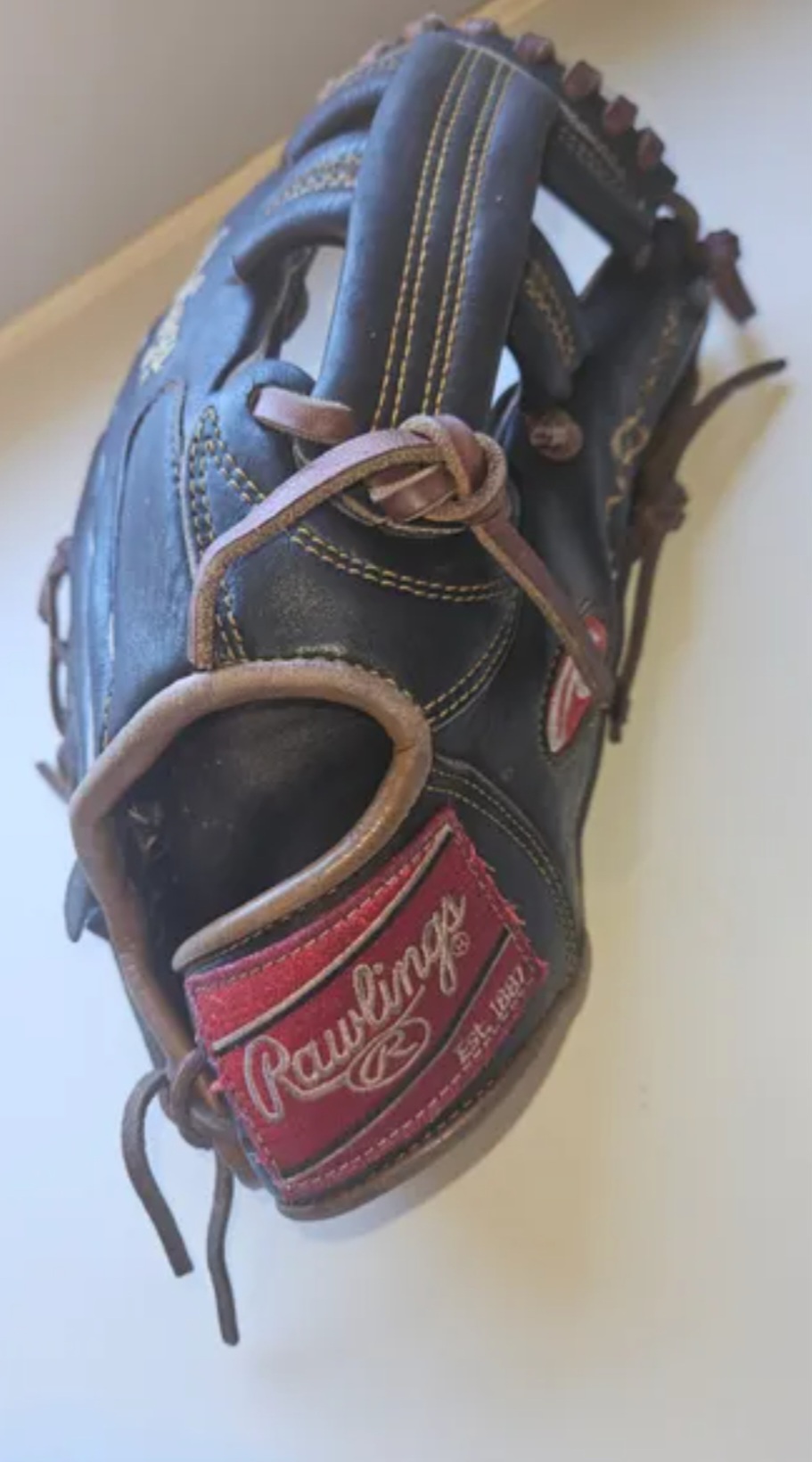 Used Rawlings Right Hand Throw Infield Heart of the Hide Baseball Glove | SidelineSwap