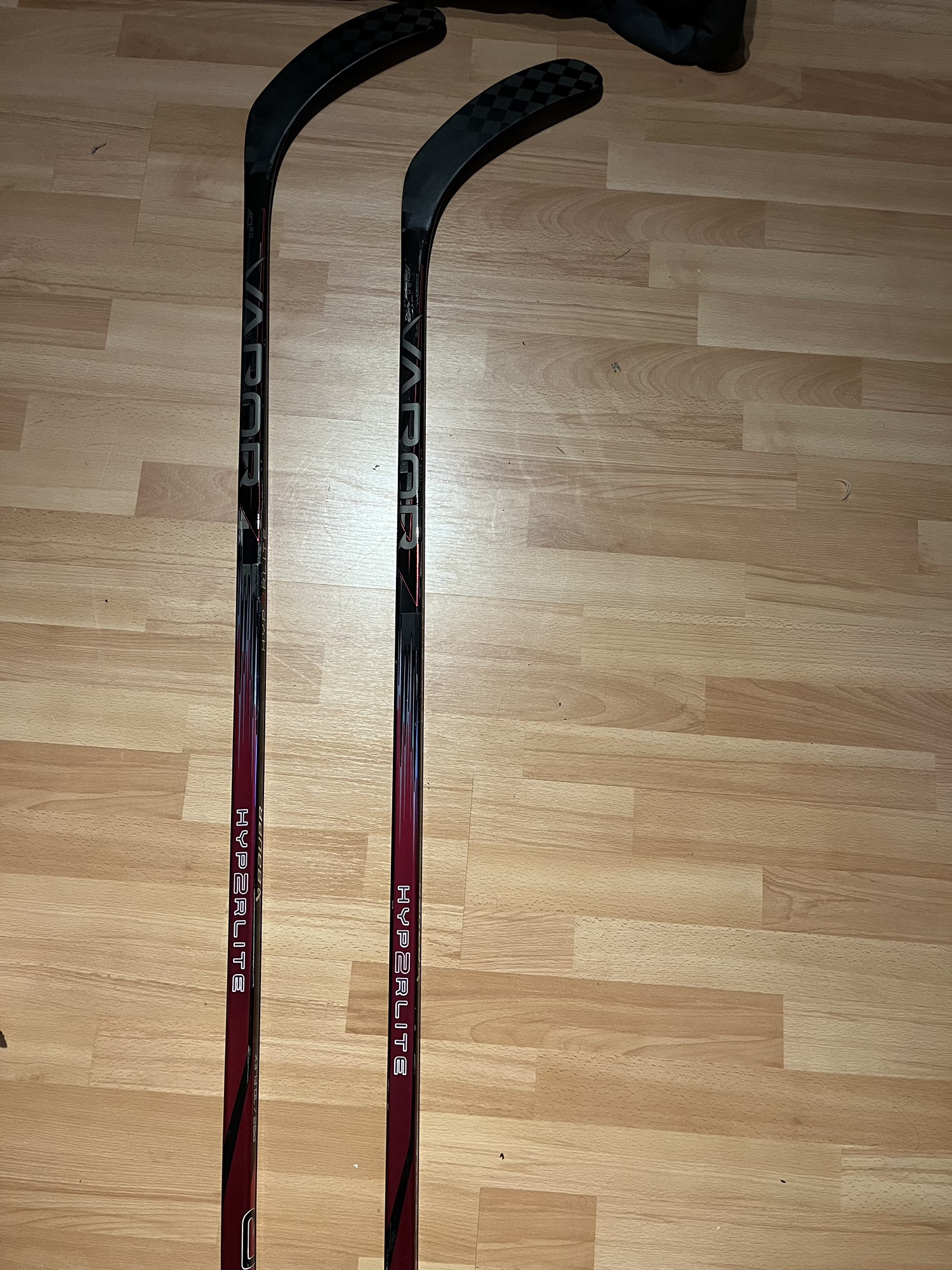 New 2 Pack 2x 70 Flex Left Handed P92 Red Hyperlite 2 Hockey Sticks ...