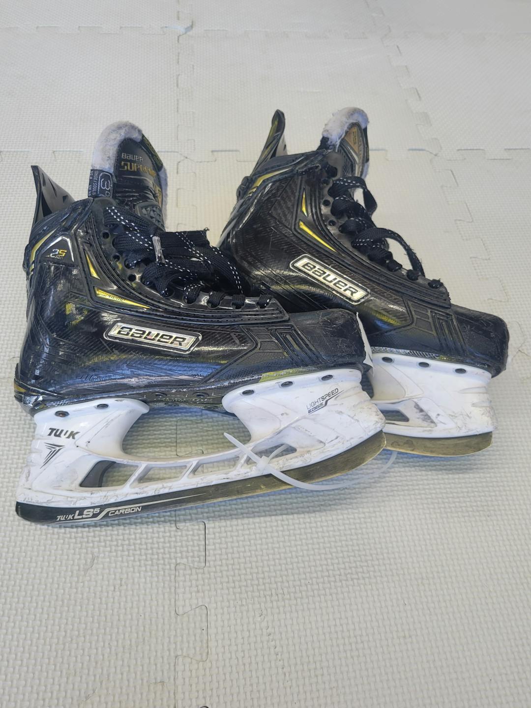 Used Bauer 2s Pro Skates Junior 03 Ice Hockey Skates | SidelineSwap