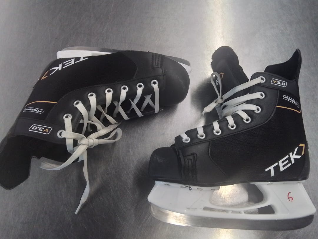 Used Powertek Skate Senior 6 Ice Hockey Skates | SidelineSwap