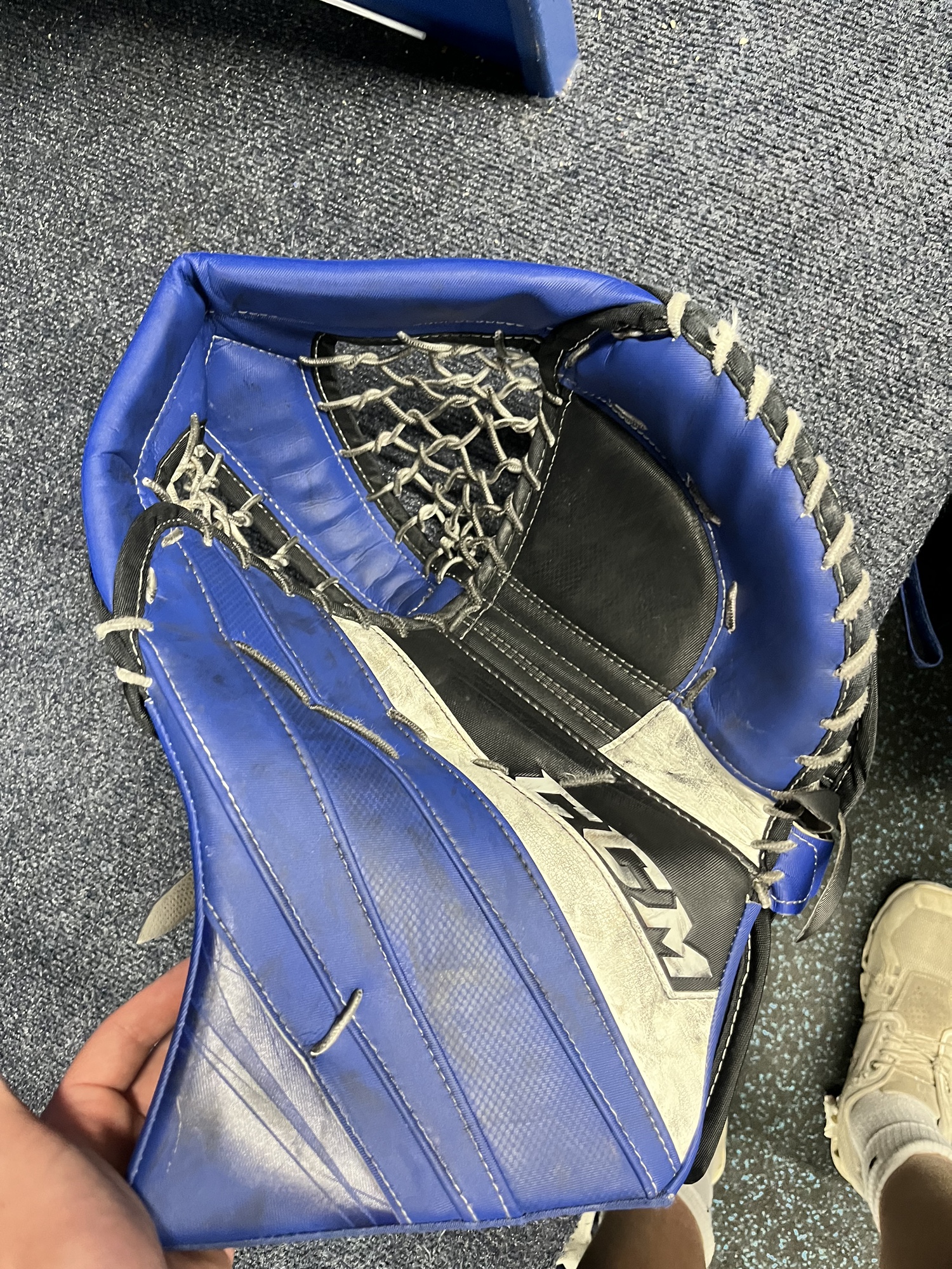CCM EFLEX CUSTOM GOALIE SET | SidelineSwap