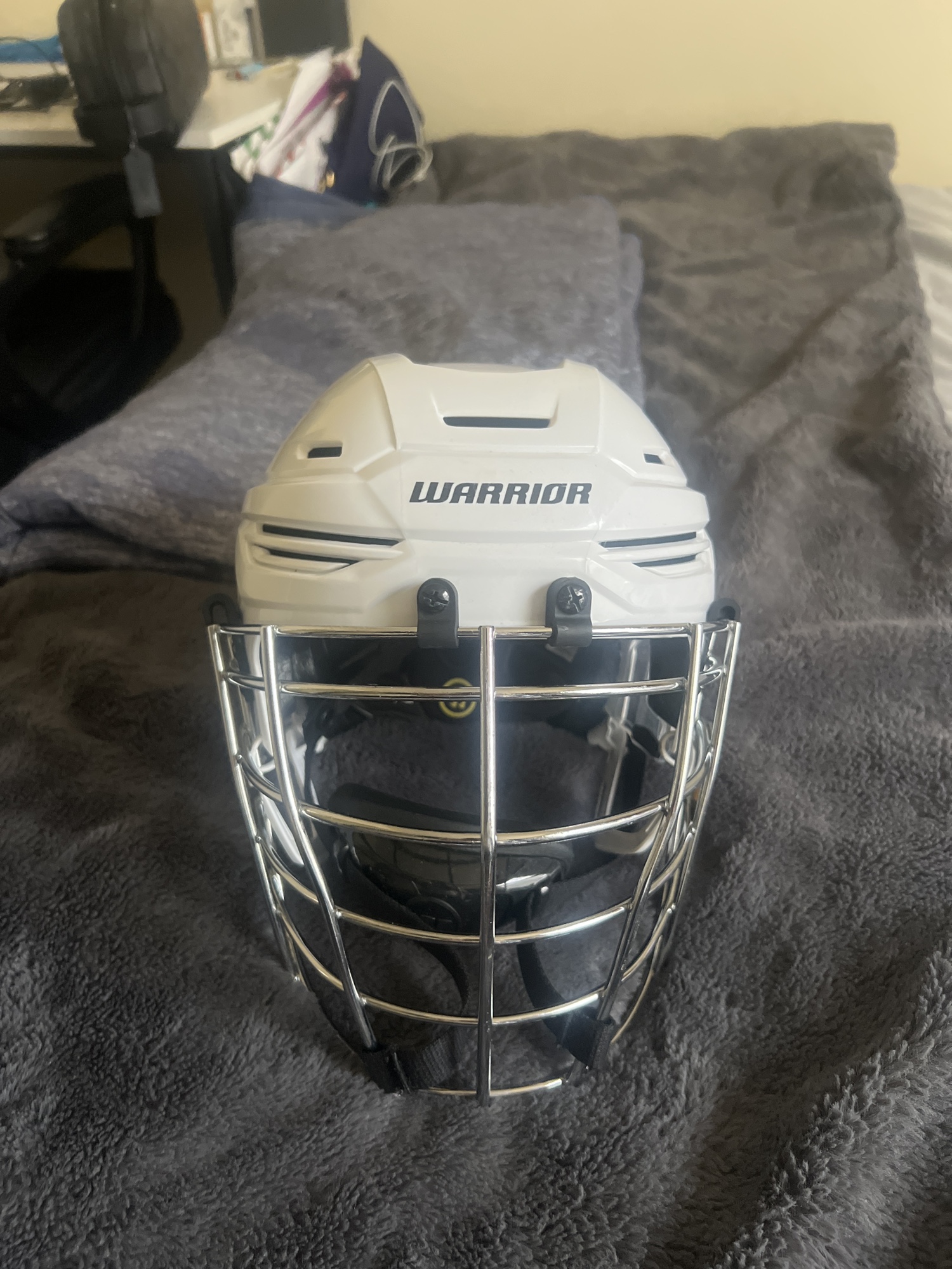 Warrior alpha one pro Box Helmet | SidelineSwap