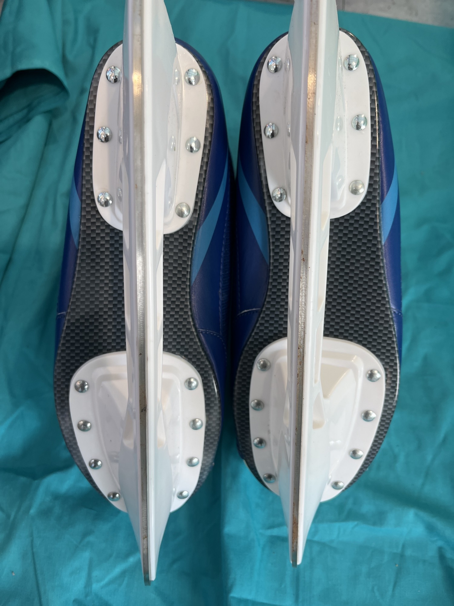 Labatt Blue Canadian Pilsener Senior Hockey Skates 11 | SidelineSwap