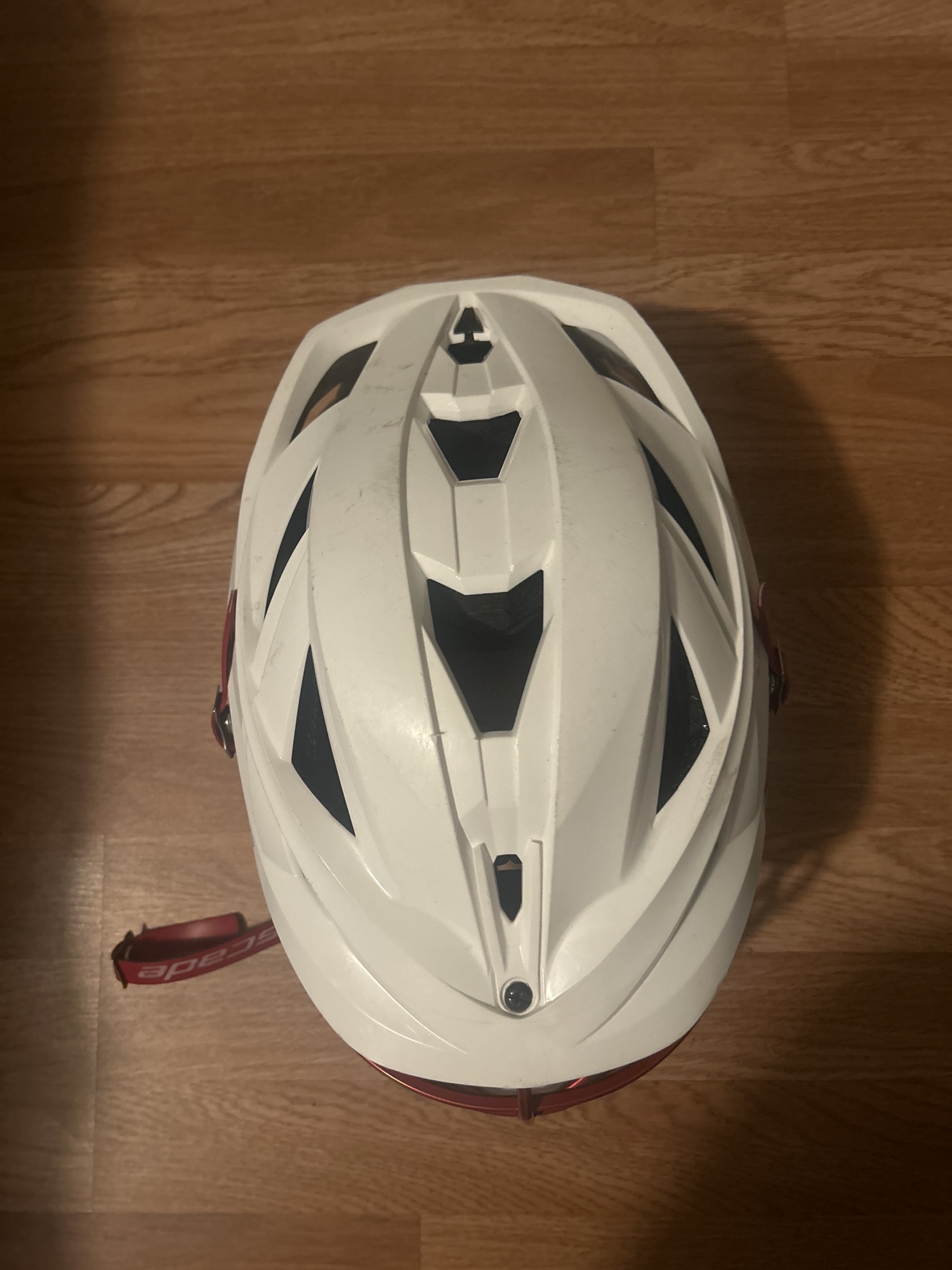 WHITE CASCADE XRS PRO HELMET | SidelineSwap