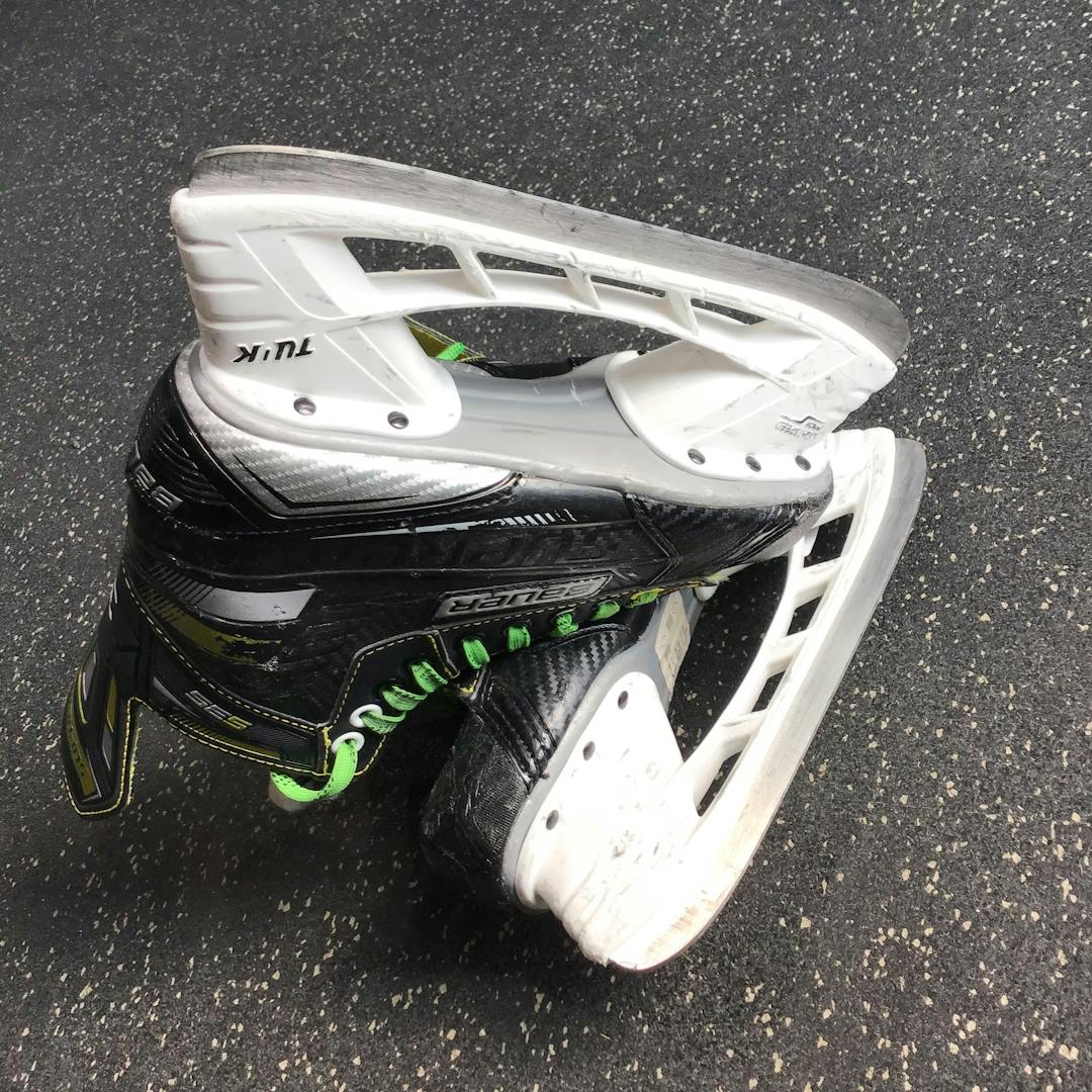 Used Bauer S35 Junior 03 Ice Hockey Skates | SidelineSwap