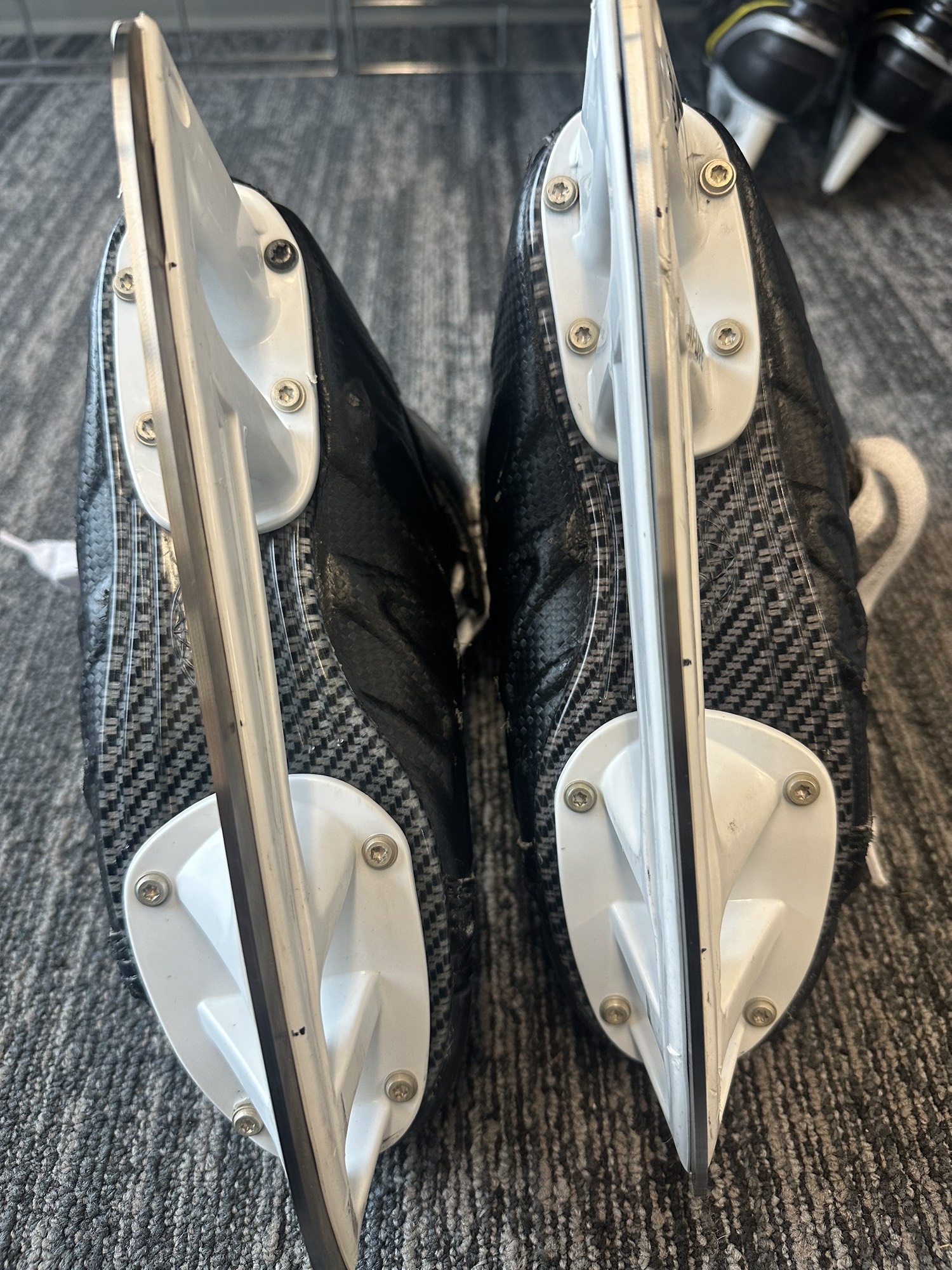 Used Senior Graf Ultra G7 Hockey Skates Regular Width 7 | SidelineSwap