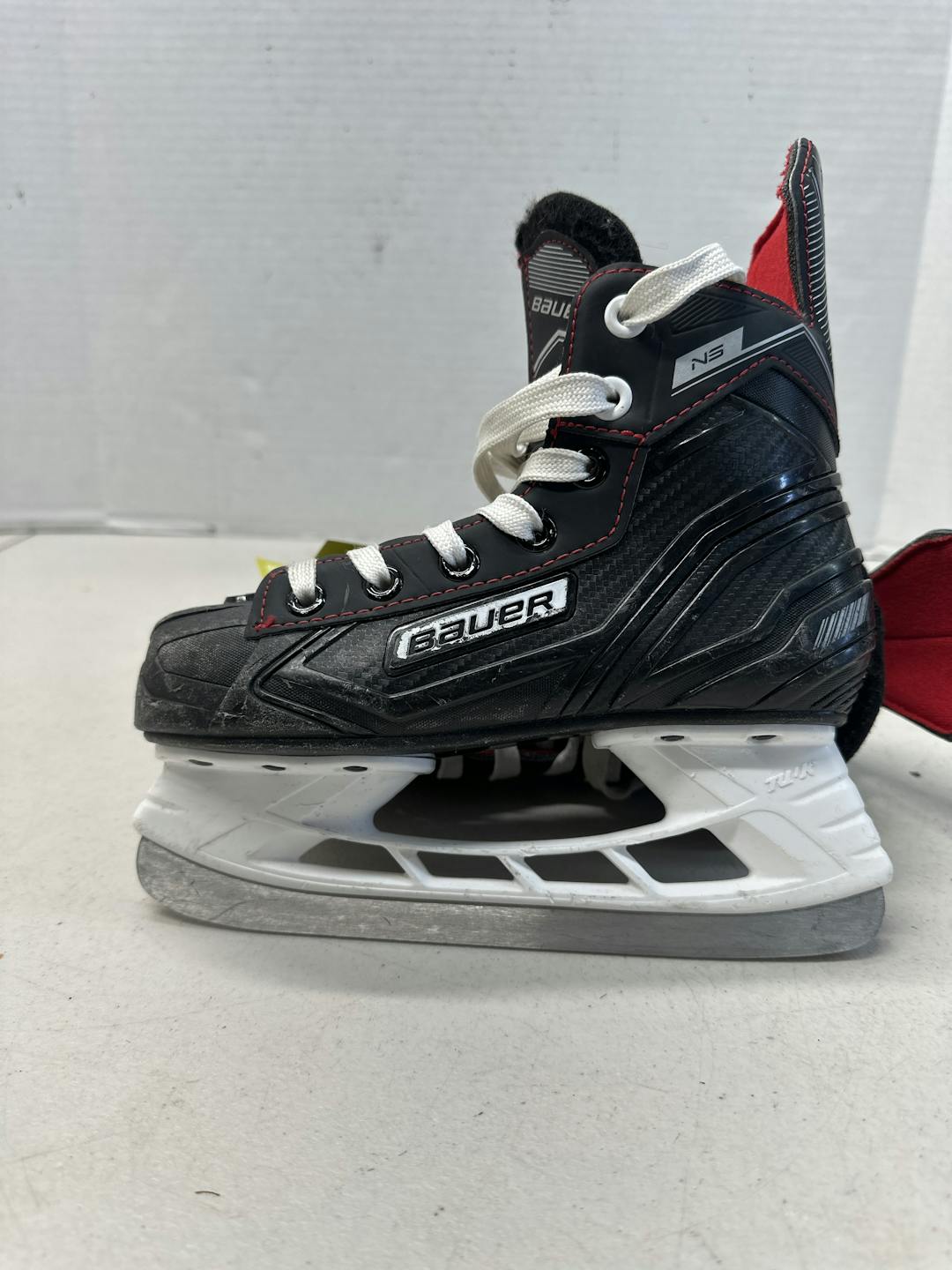 Used Bauer Ns Junior 01 Ice Hockey Skates | SidelineSwap