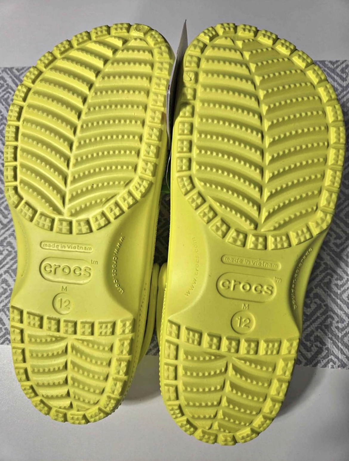 Mens Authentic New Crocs Classic Clogs (Acidity) | SidelineSwap