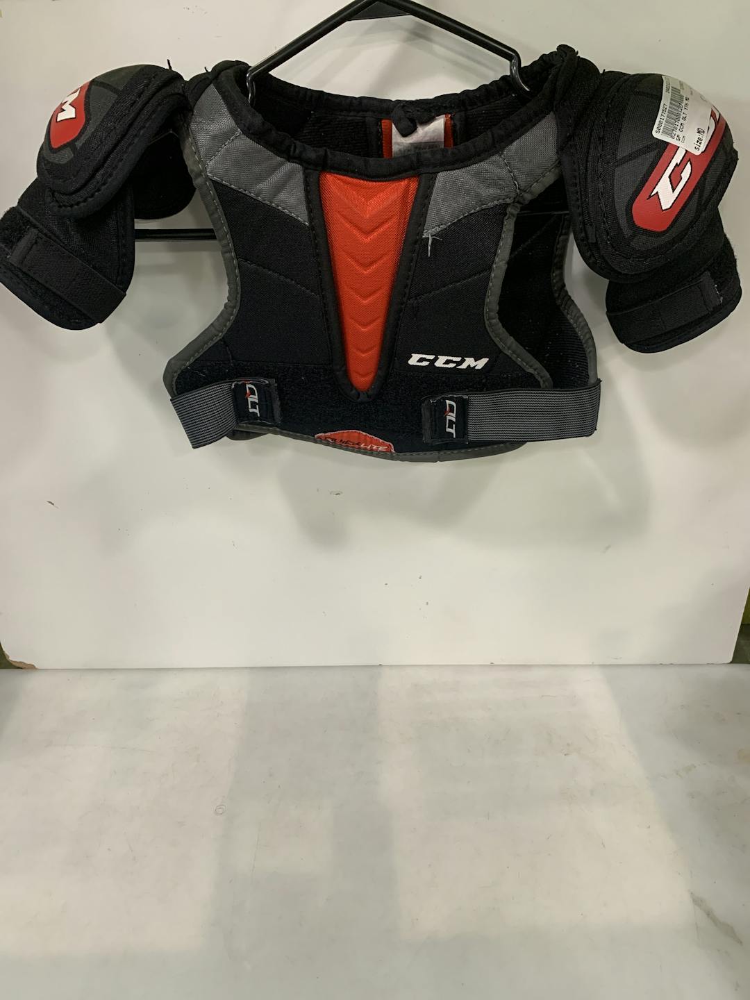 Used Ccm Qlt Md Hockey Shoulder Pads | SidelineSwap