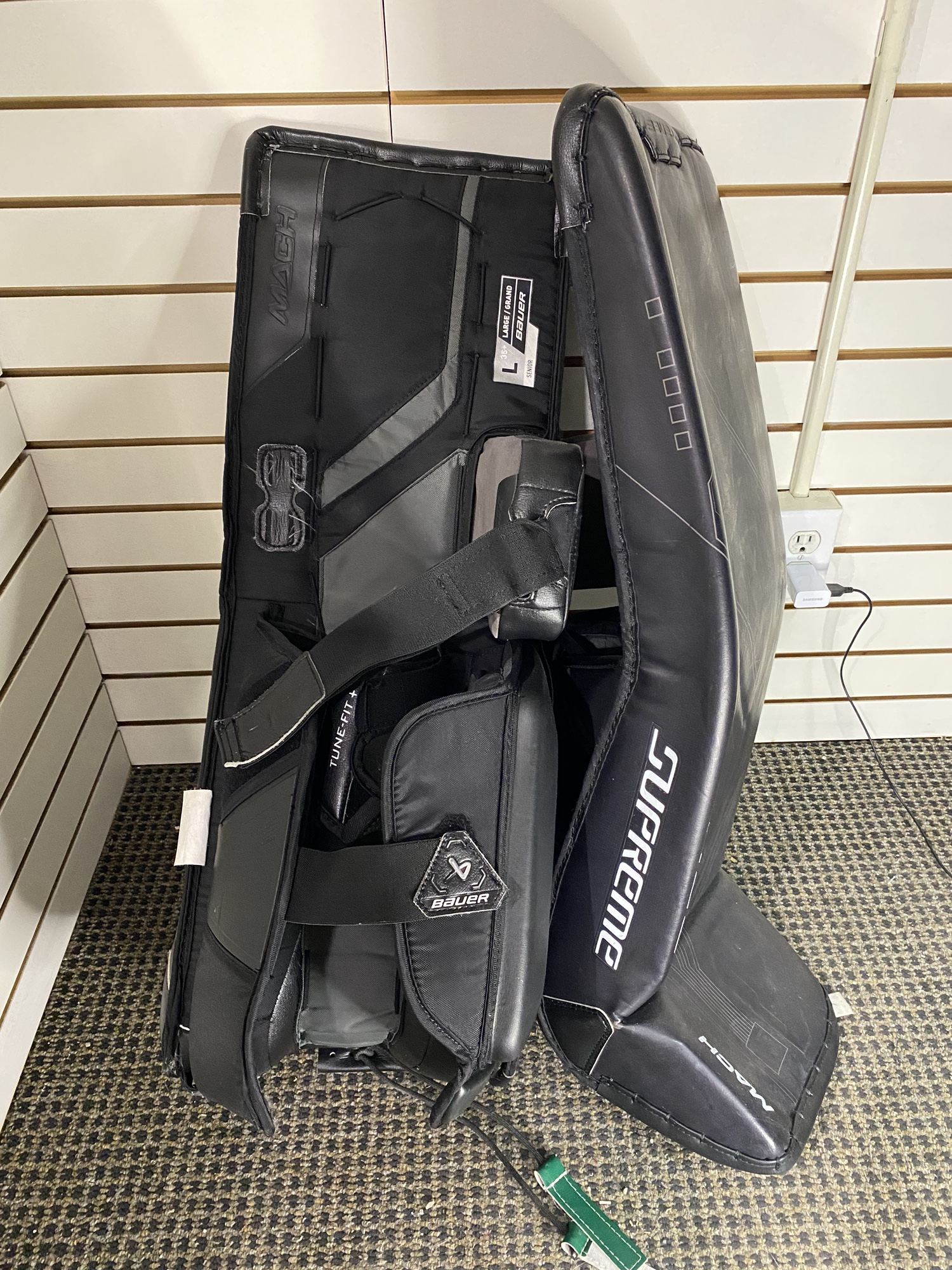 Bauer Supreme Mach Pads | SidelineSwap