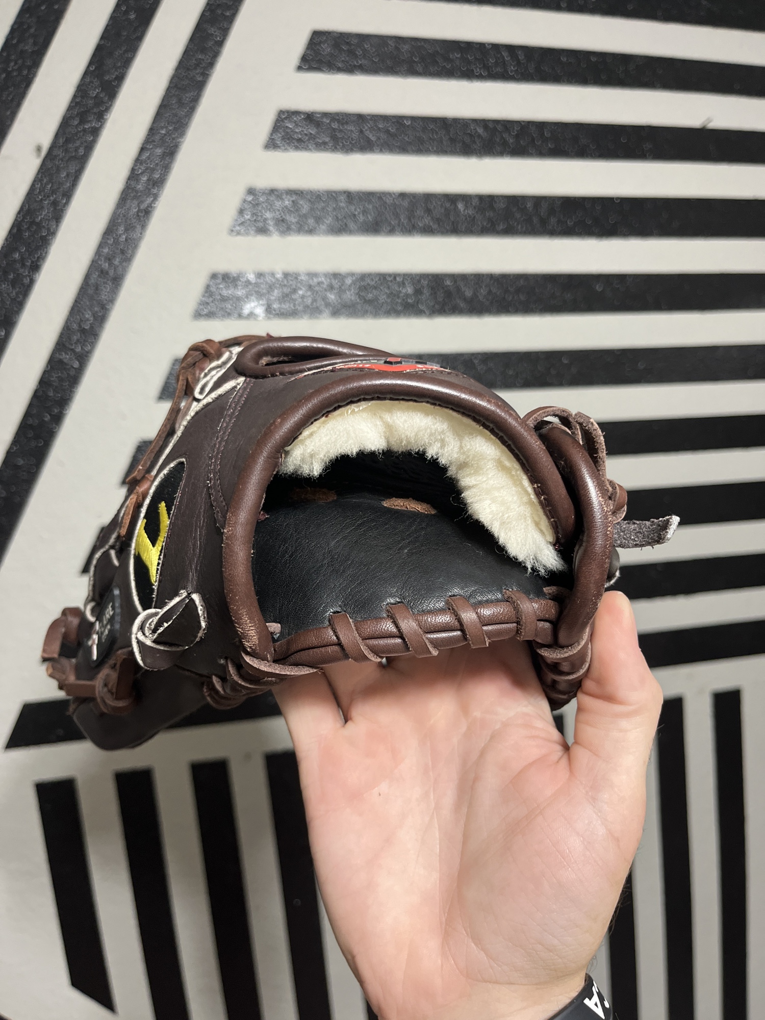Louisville slugger TPX pro flare 11.75 lefty baseball glove | SidelineSwap