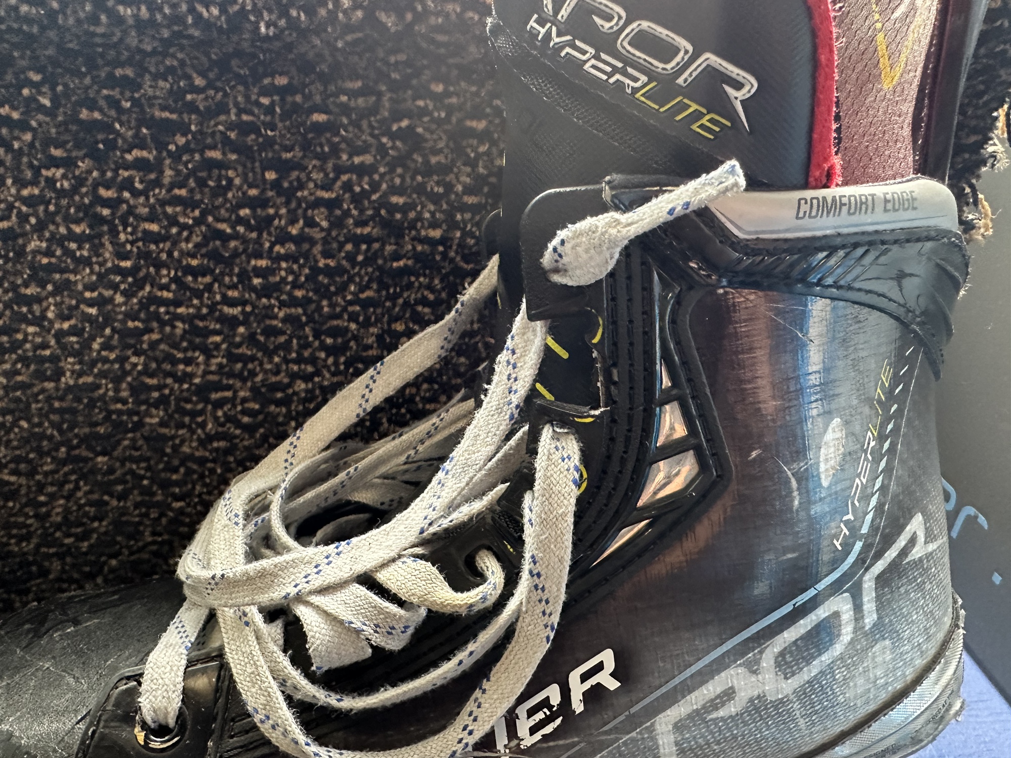Bauer Vapor Hyperlite Skates | SidelineSwap