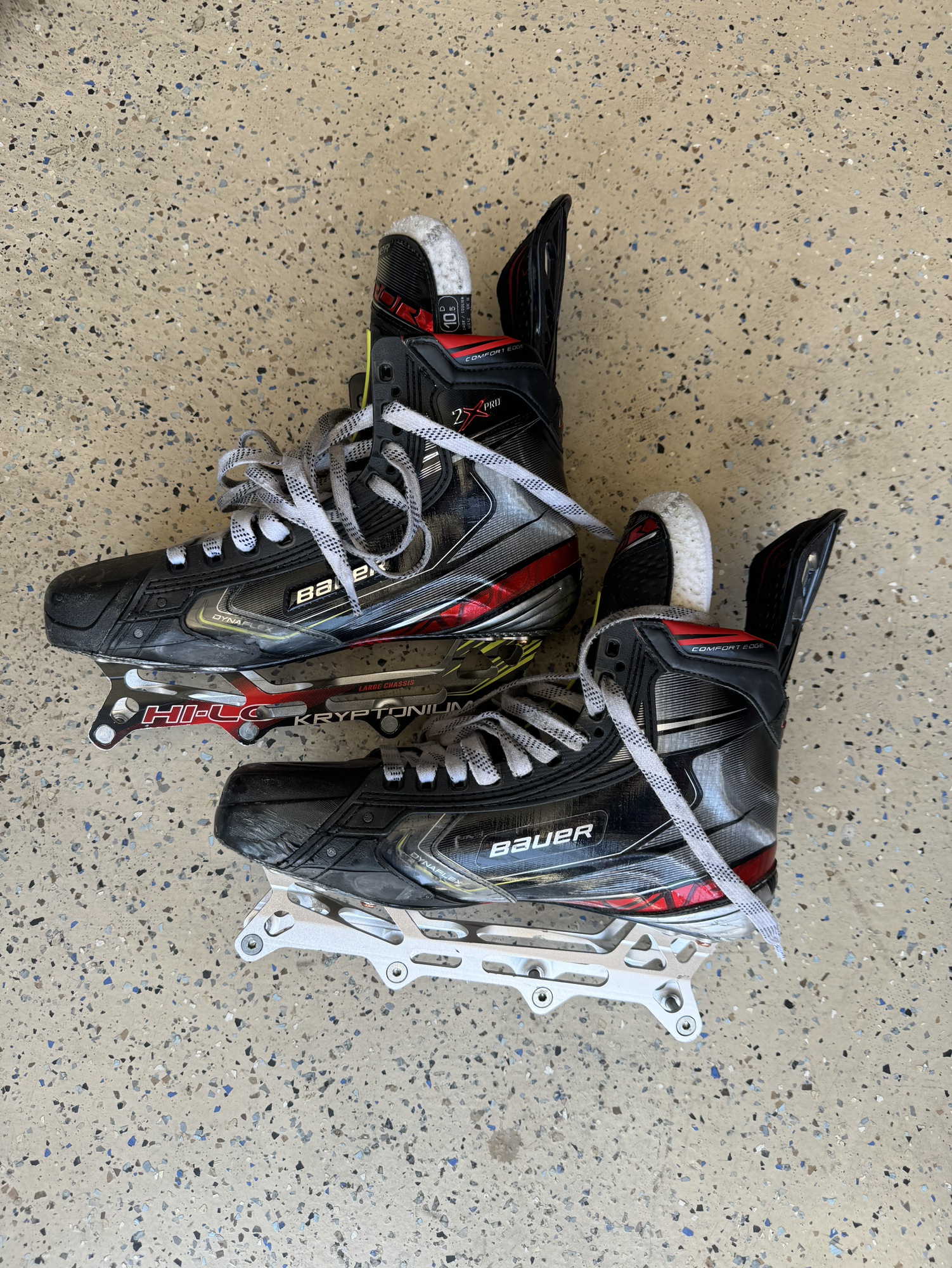 Used Bauer Regular Width 10.5 Vapor 2X Pro Hockey Skates | SidelineSwap