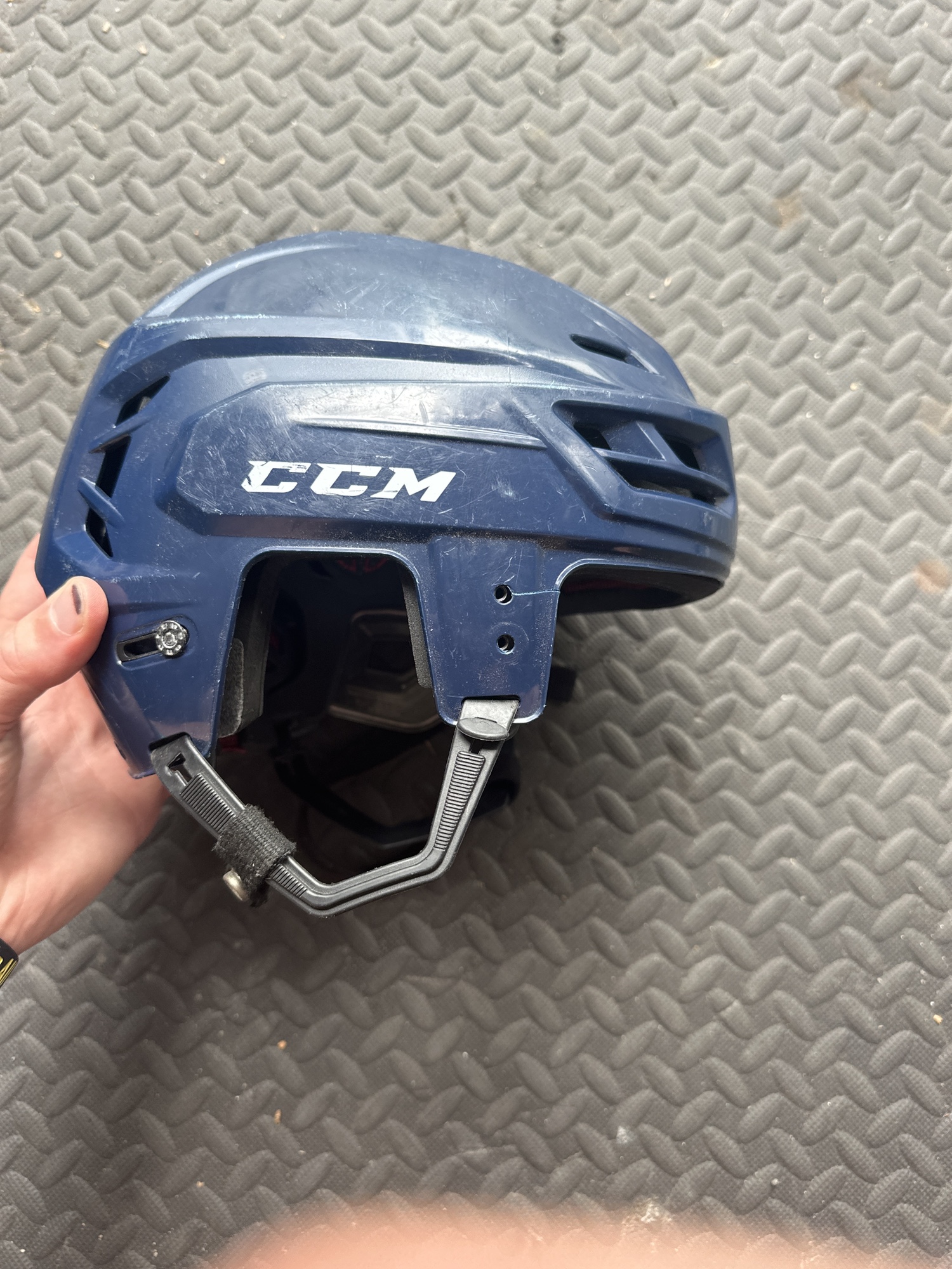 Used Medium CCM Helmet | SidelineSwap