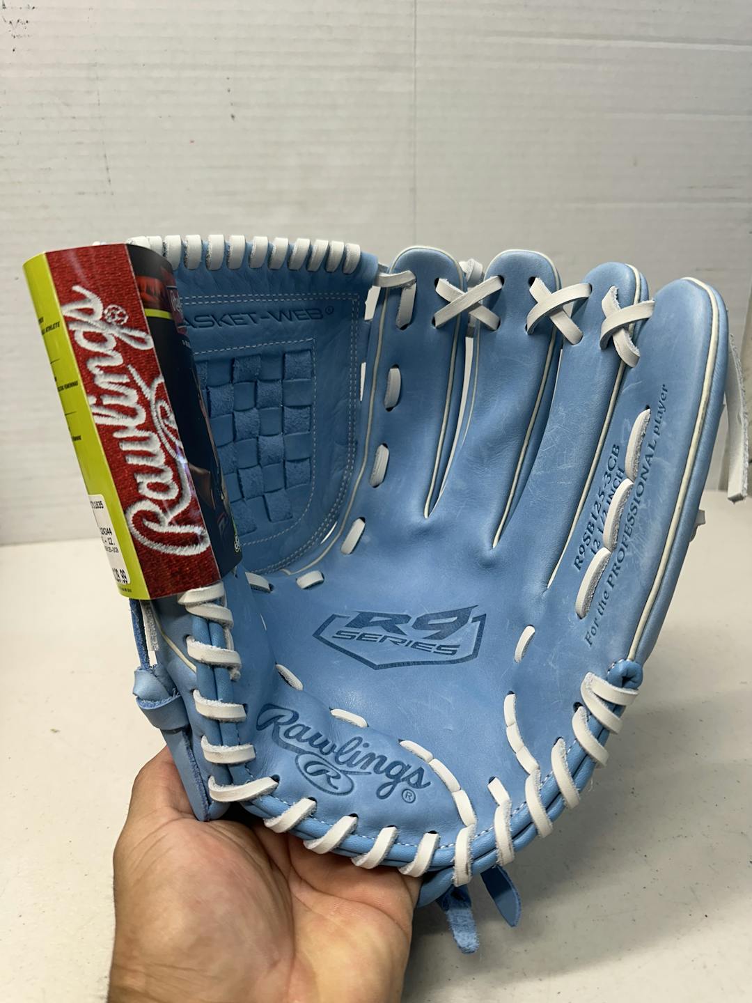 New Rawlings R9sb125-3cb 12 1 2" Fastpitch Gloves | SidelineSwap