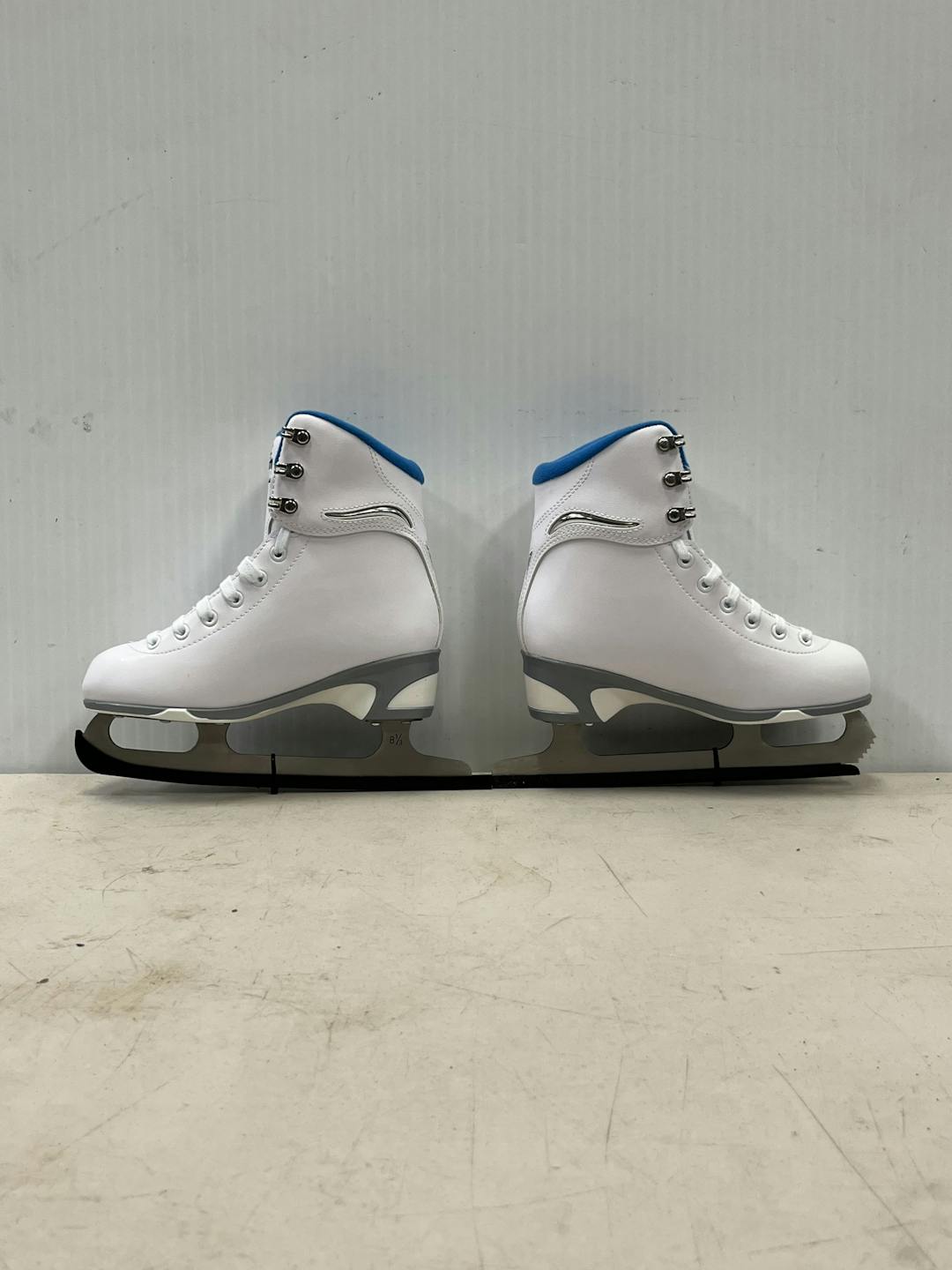 Used Jackson 180 Junior 03 Soft Boot Skates | SidelineSwap
