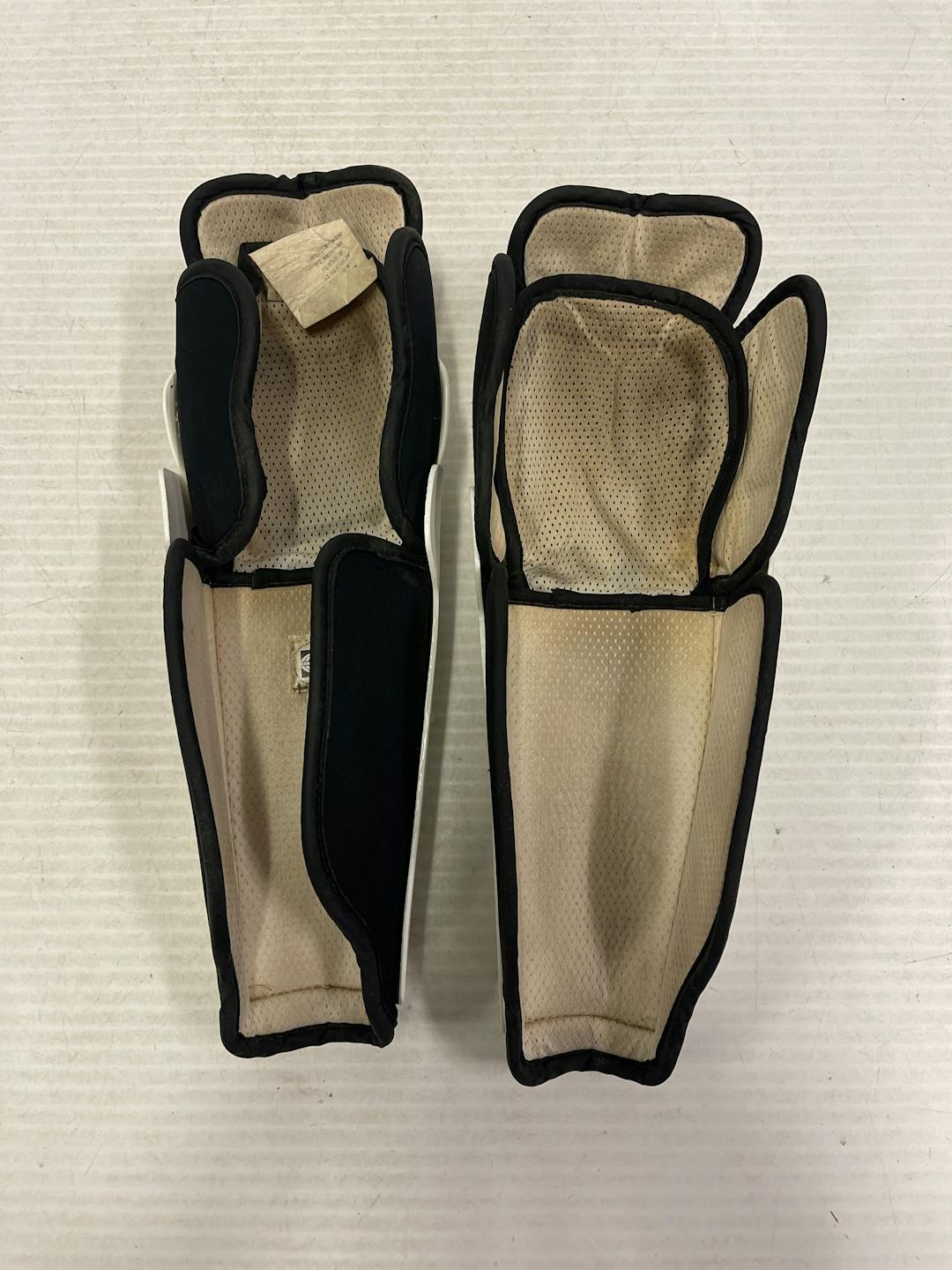 Used Sher-wood 707 13" Hockey Shin Guards | SidelineSwap