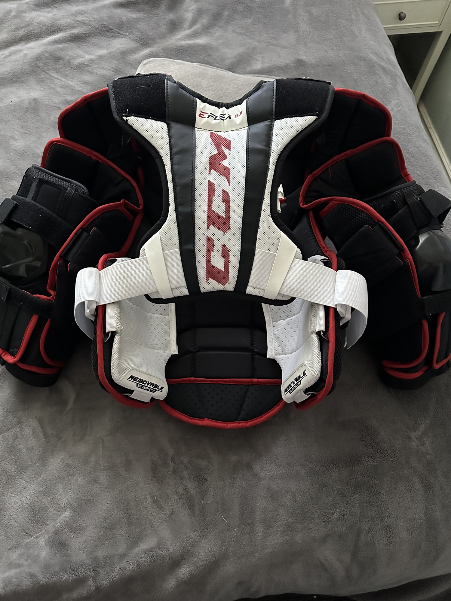 CCM Chest protector | SidelineSwap