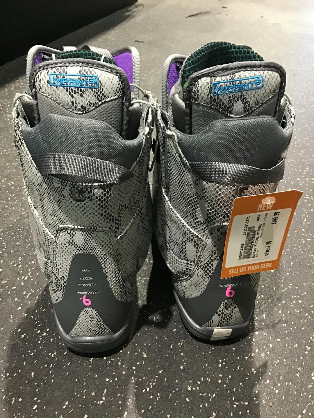 Used Burton Ritual Python Junior 06 Snowboard Girls Boots | SidelineSwap