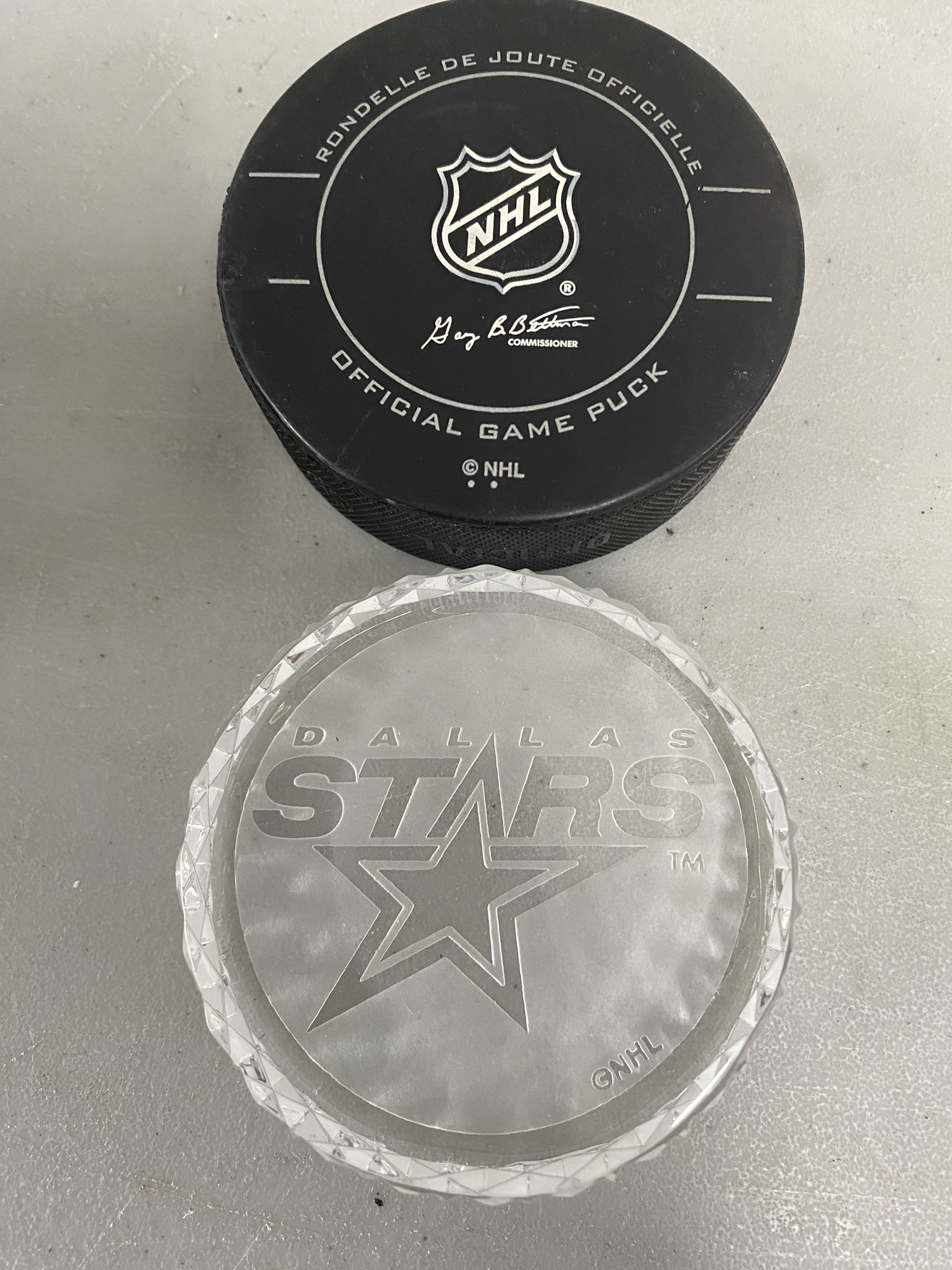 Dallas Stars crystal puck | SidelineSwap